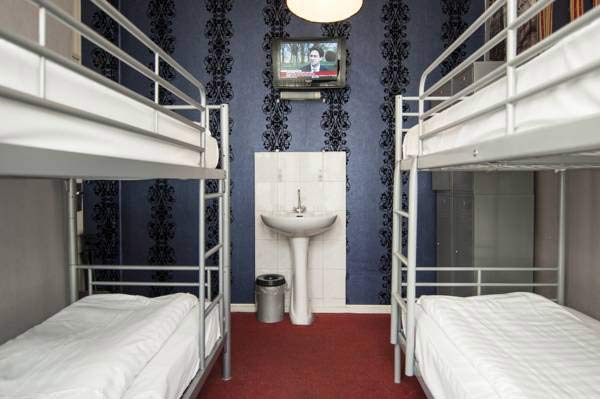 Bed in 4-Bed Dormitory Room